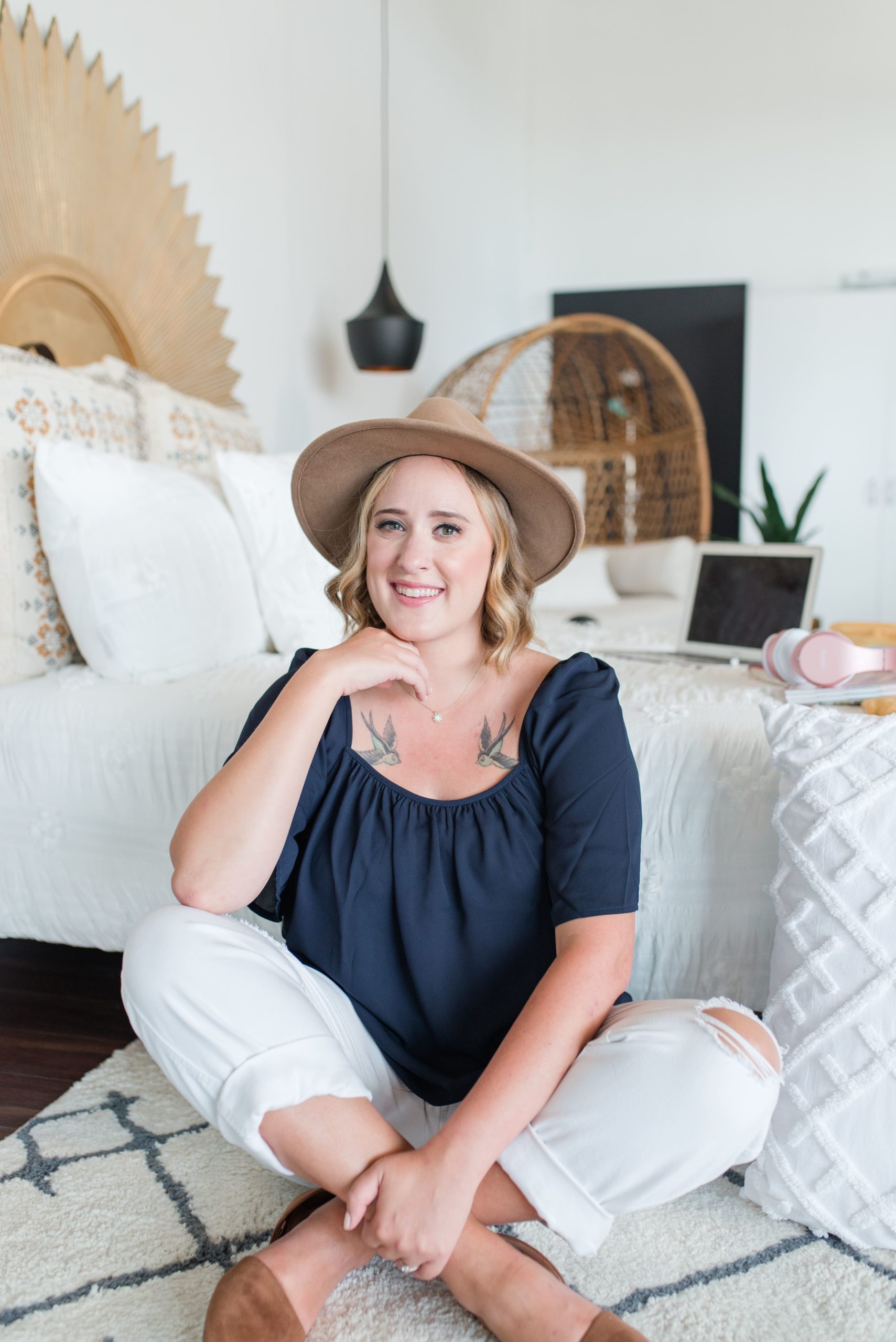 Branding Shoot Poses for your Personal Branding Photoshoot
